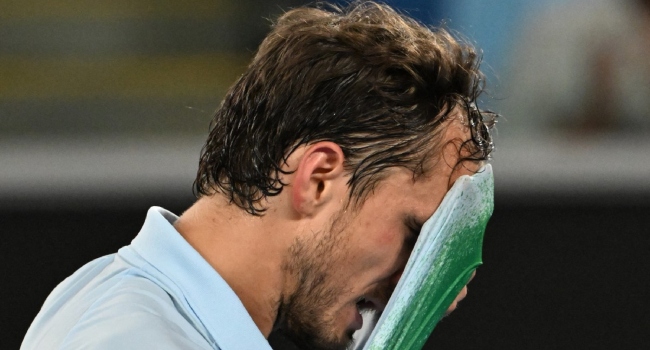 Australian Open: Tien, 19, beats Medvedev in late night epic – MEZIESBLOG